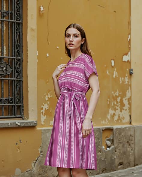 Buy Magenta Dresses for Women by Shein Online | sheinindia.in